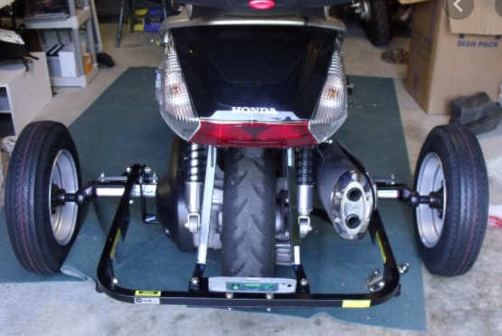 Modern Vespa : Vespa get a sidecar kit or a trike kit