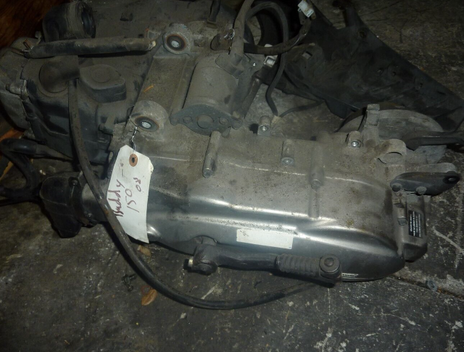 Modern Vespa : Stella Auto GY6 Conversion