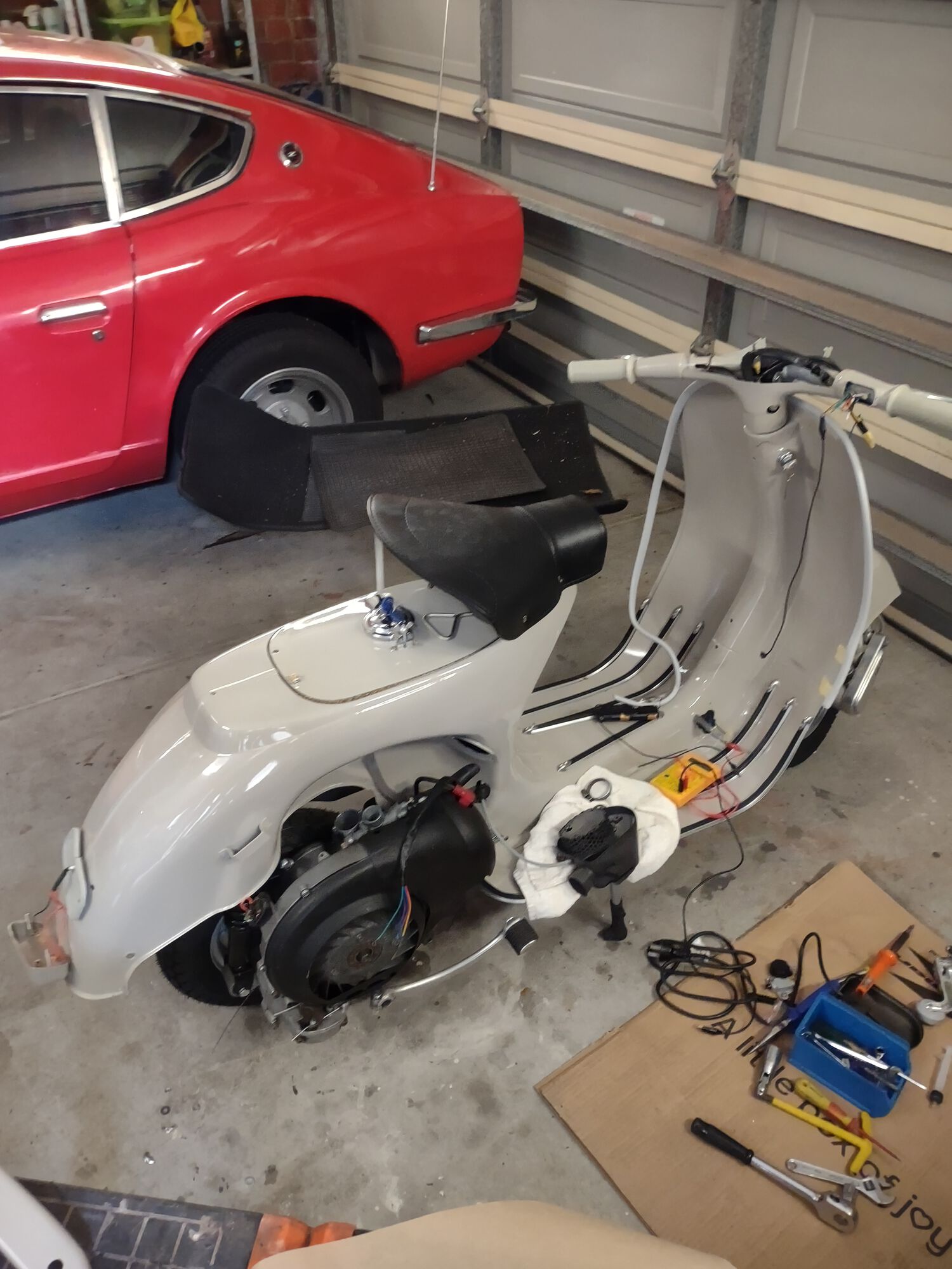 Modern Vespa : Is my vna junction boxes wired wrong?