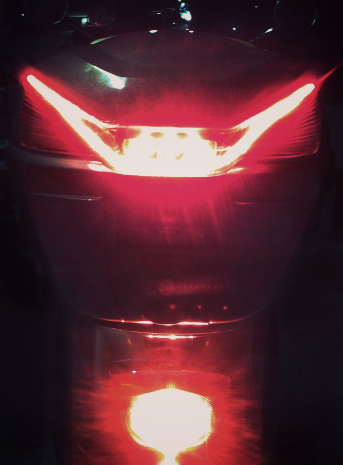 Modern Vespa : Givi Light DIY on LX 150ie