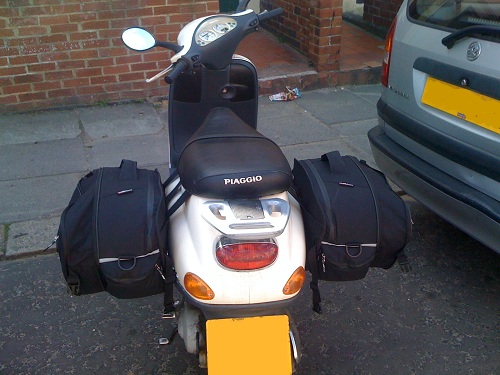 Modern Vespa : Riding in Holland/Belgium