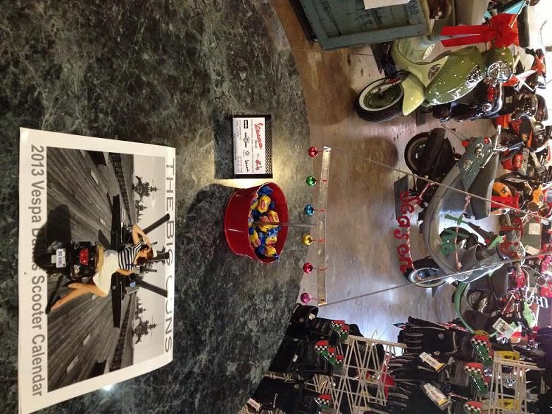 Modern Vespa : Scooter Calendar