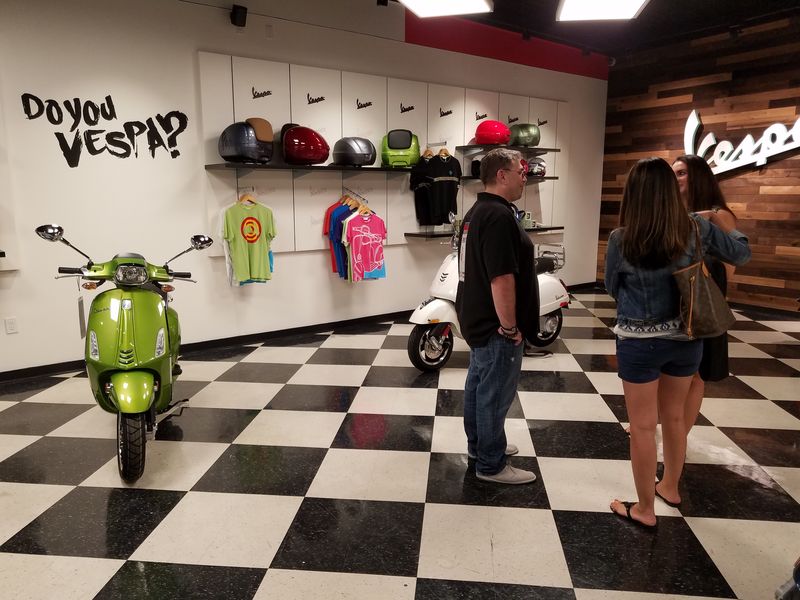 Vespa Knig City Store