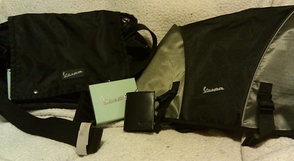 Modern Vespa : Vespa messenger bags & wallets at Marshalls