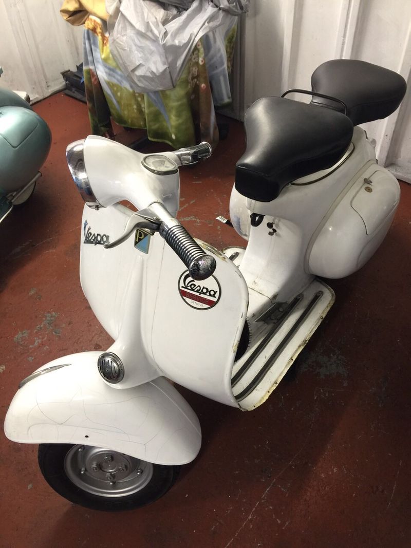 Modern Vespa : Am i Crazy?