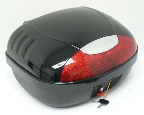 Modern Vespa : Bestem Top Box Anyone familiar with...