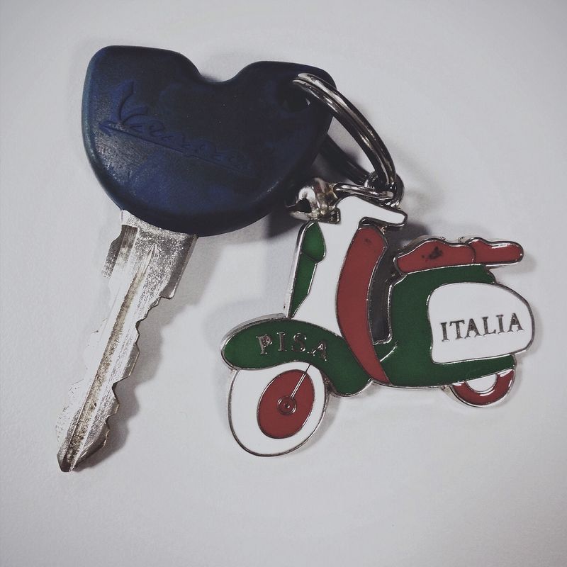 Modern Vespa : Show me your Vespa Keys