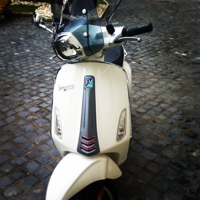 Modern Vespa : Vespa Sprint: Official Pictures!