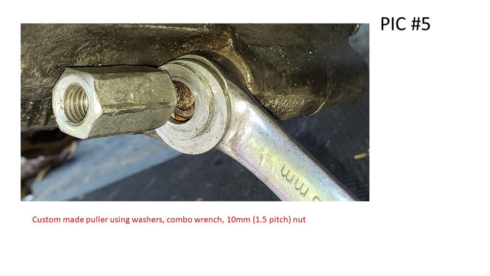 Modern Vespa : ET4 2001 center stand shaft and bolt removal (replacing)