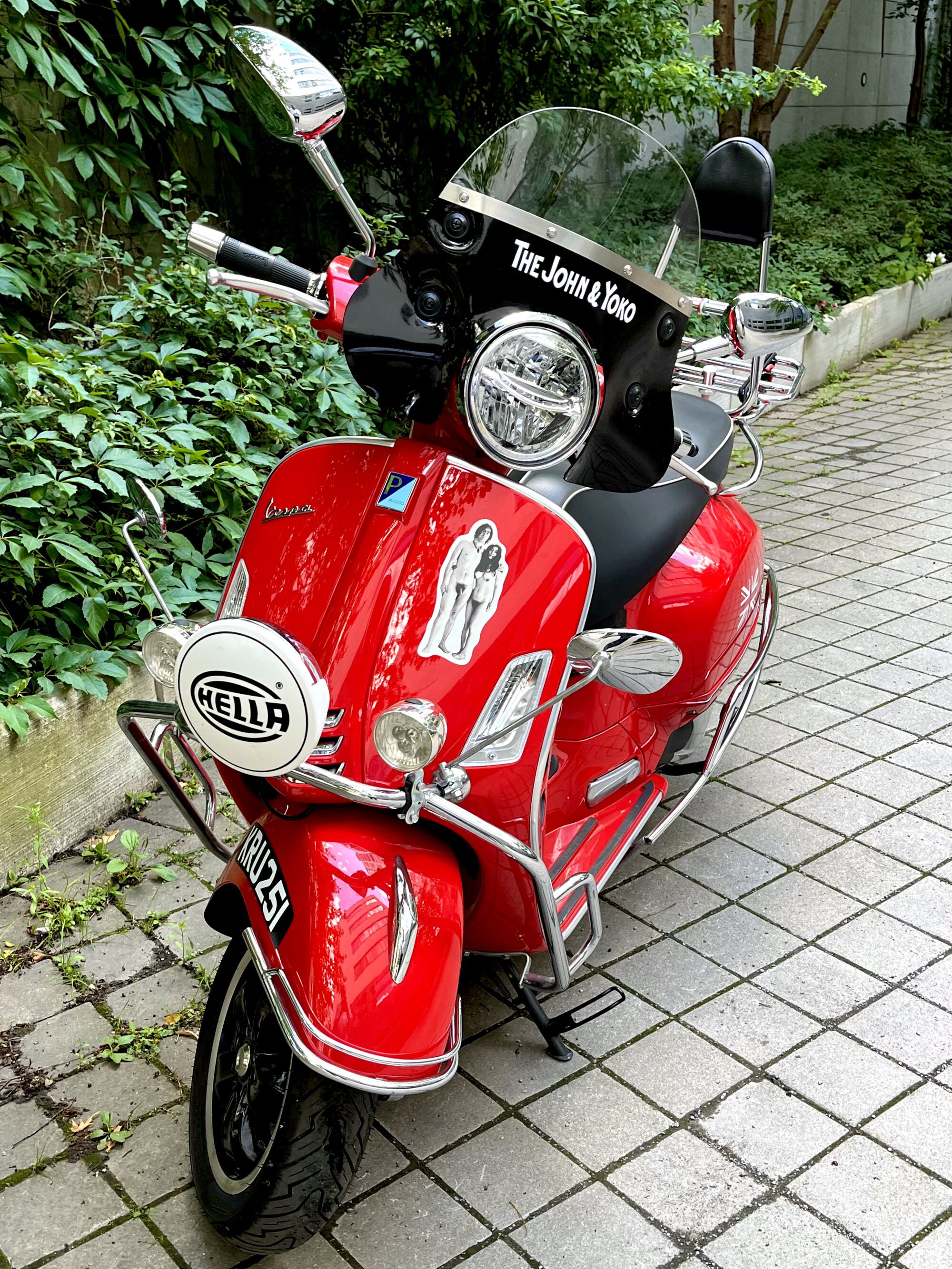 Modern Vespa : Show us Your Custom mods on GT's and GTS's