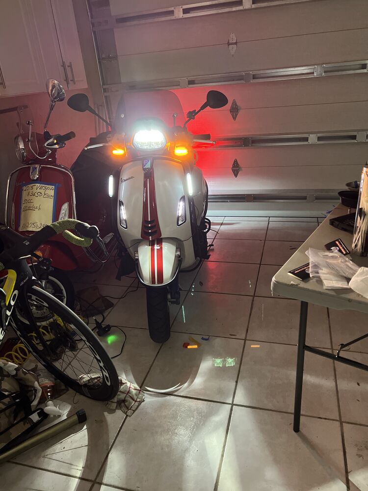 Modern Vespa : Today I Installed 4 LED Turning Lights