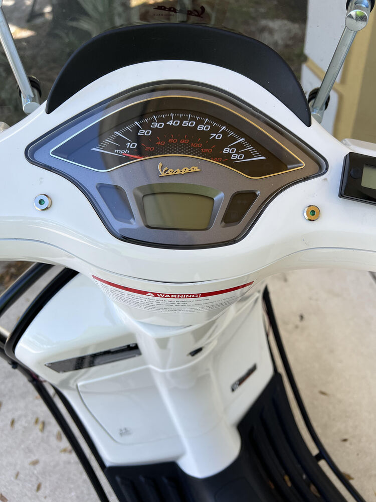 Modern Vespa : 2022 GTS Turn Signal Upgrades