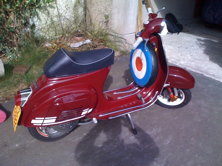 Modern Vespa : V100 Small frame