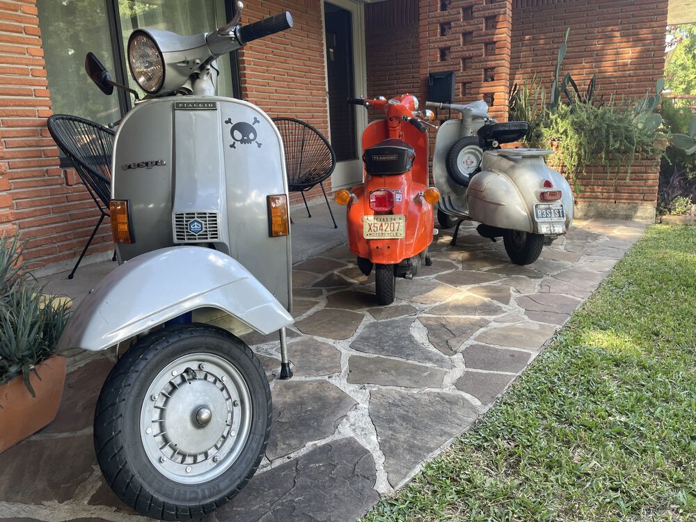 Modern Vespa : The Three Amigos