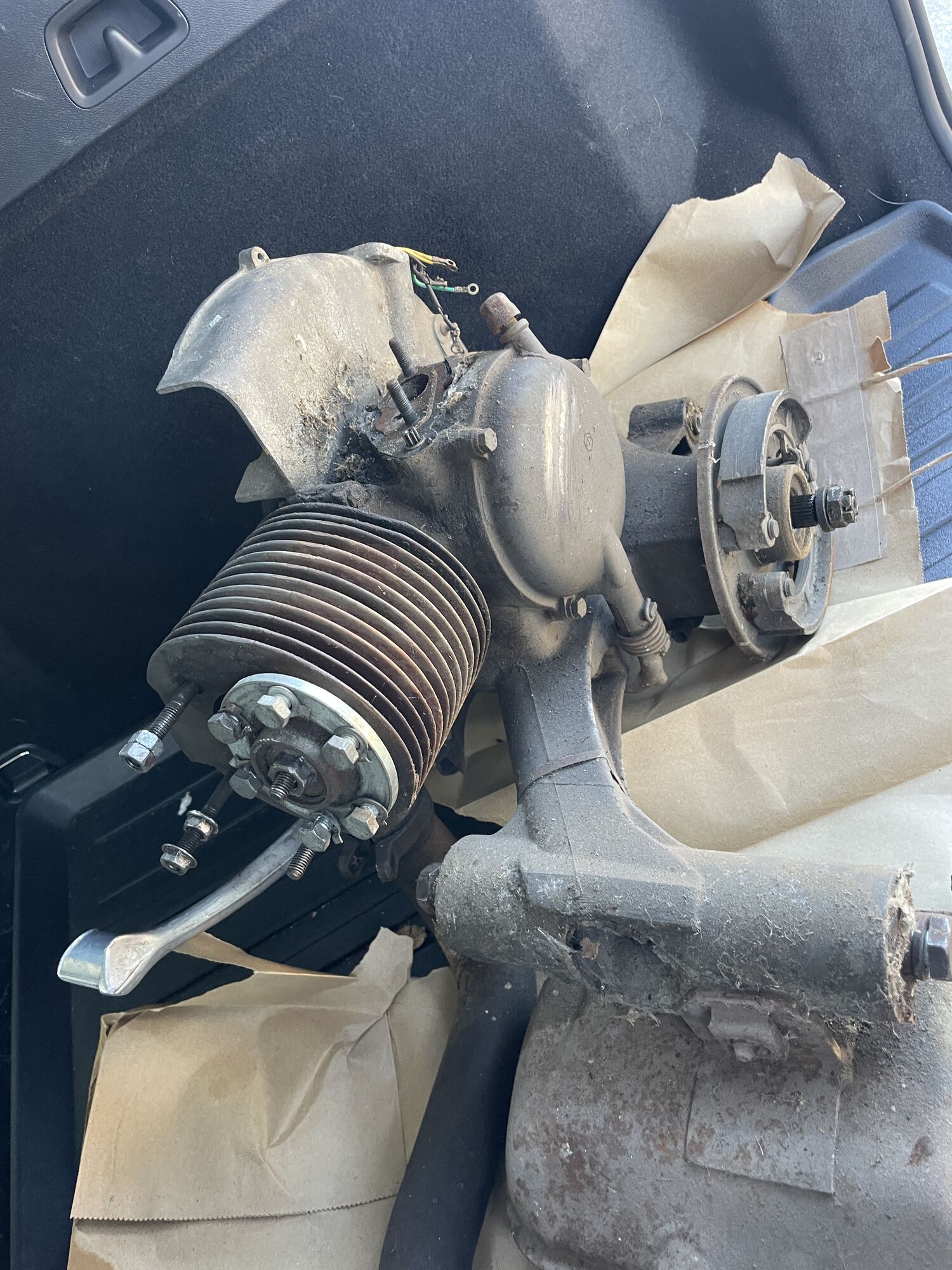 Modern Vespa : 1976 Rally rescue- a stray dog resto thread.