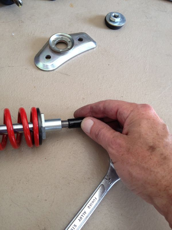 Modern Vespa : GTS 300 gets a Bitubo