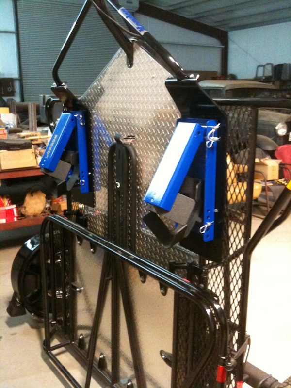 Modern Vespa : Picture of our Modified Kendon Trailer with Condor Chocks