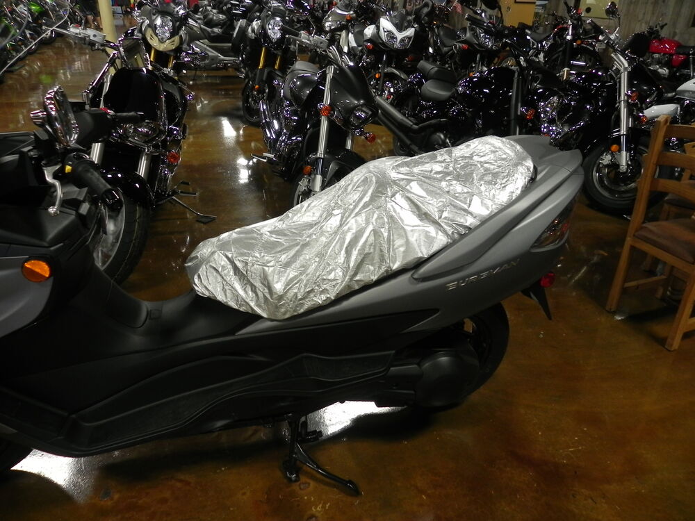 Modern Vespa : CoolAss - Logo or No Logo