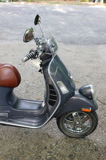 Modern Vespa : show me the CHROME