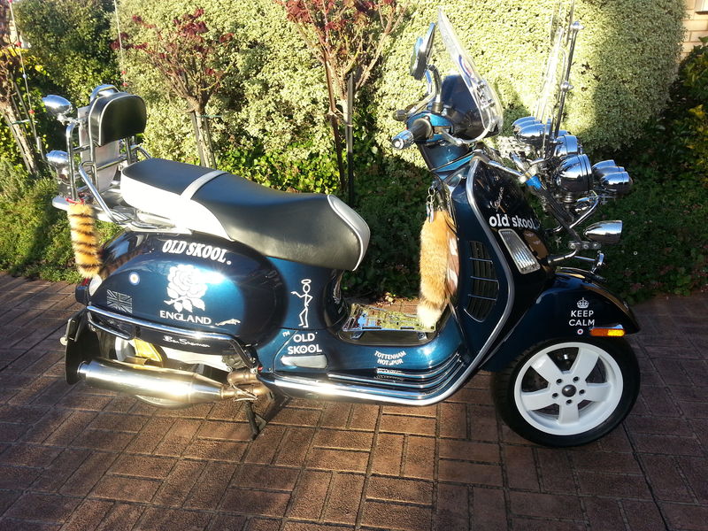 Modern Vespa : GT200 Powder Coated Rims
