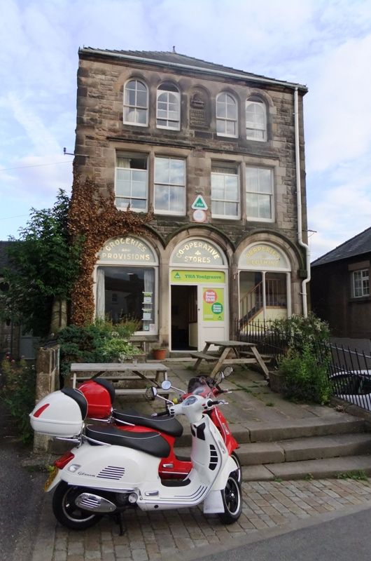 Modern Vespa : Beat the Bikers - Matlock, Derbyshire Sun 11 Aug