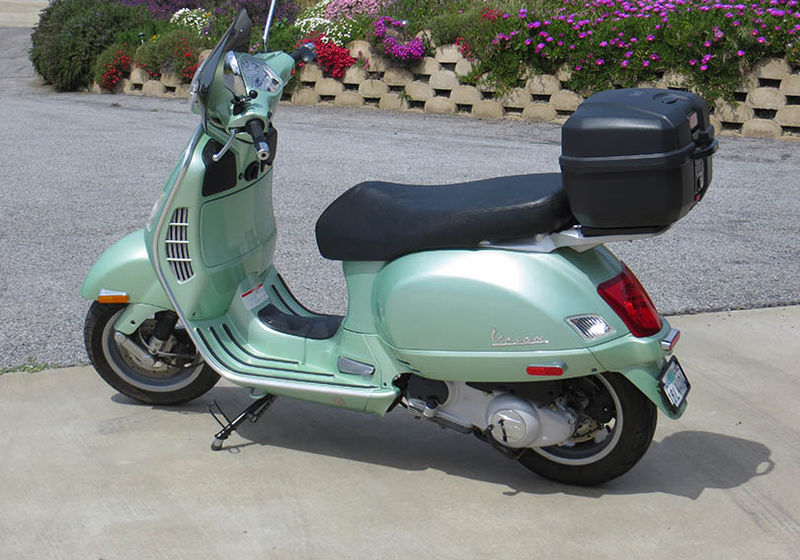 Modern Vespa : My new ride - back on a Vespa again.