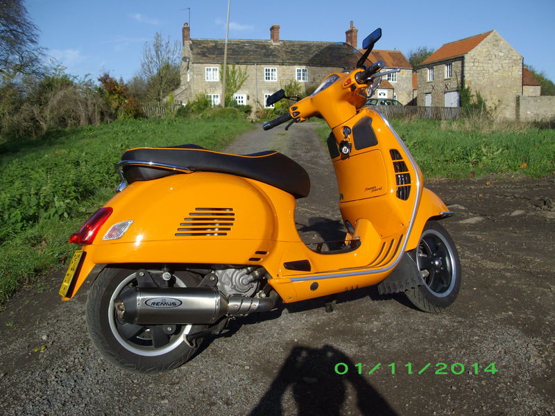 Modern Vespa : New exhaust fitted today, GTS 300.