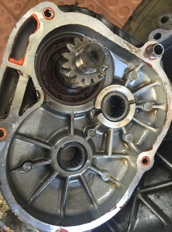 Modern Vespa : Vespa Et4 gearbox shaft problem