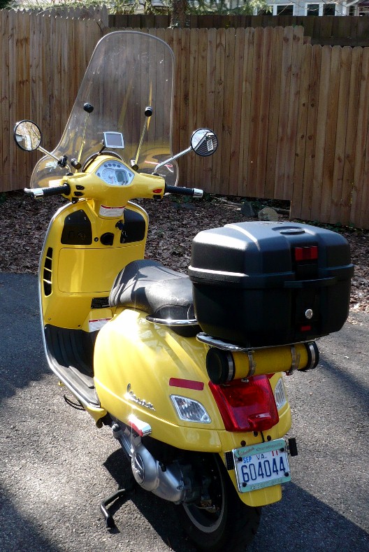 Modern Vespa : GTS Top Box
