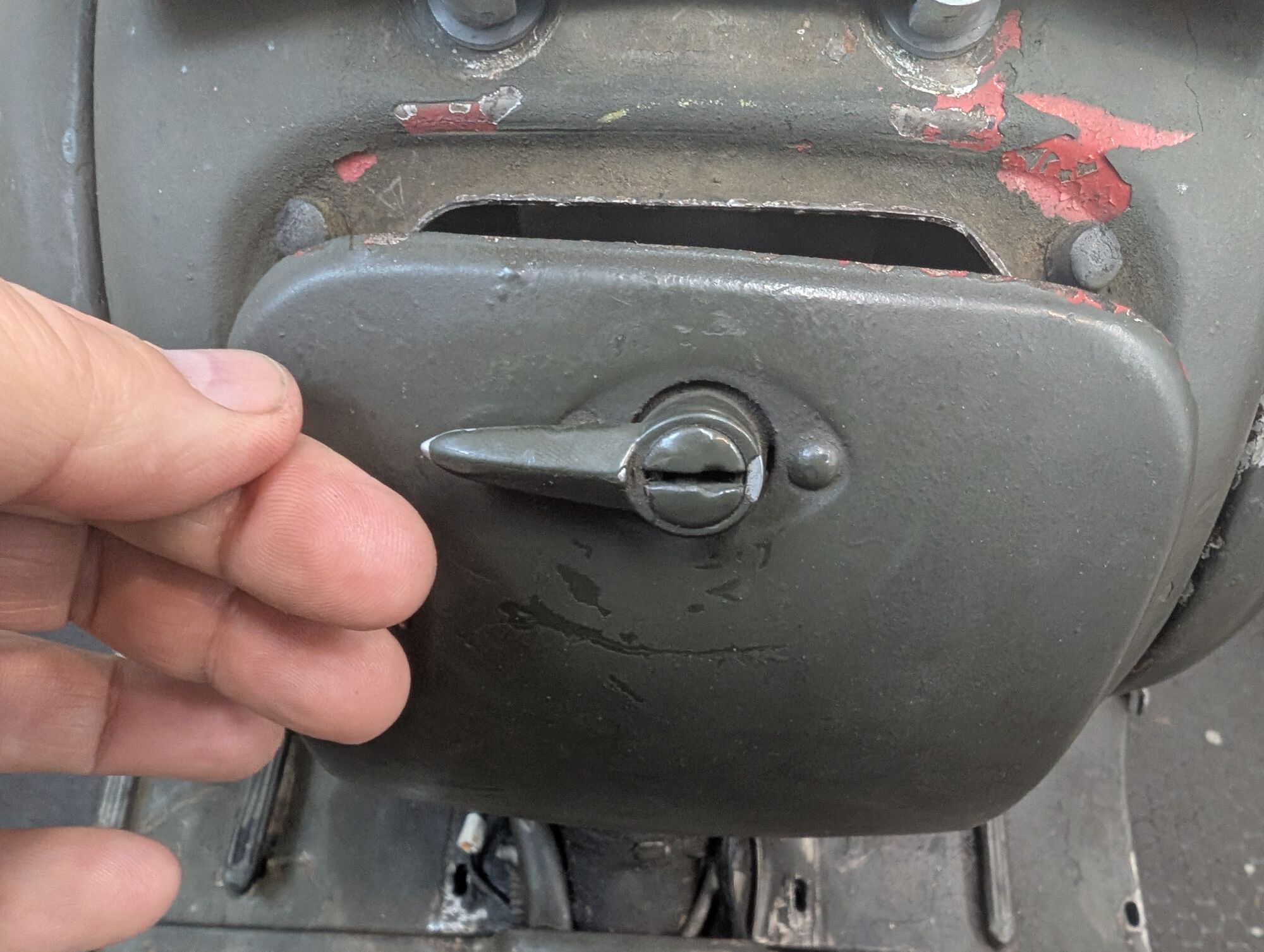 Modern Vespa : Lambretta ppl, can you help me fix this scooter please?