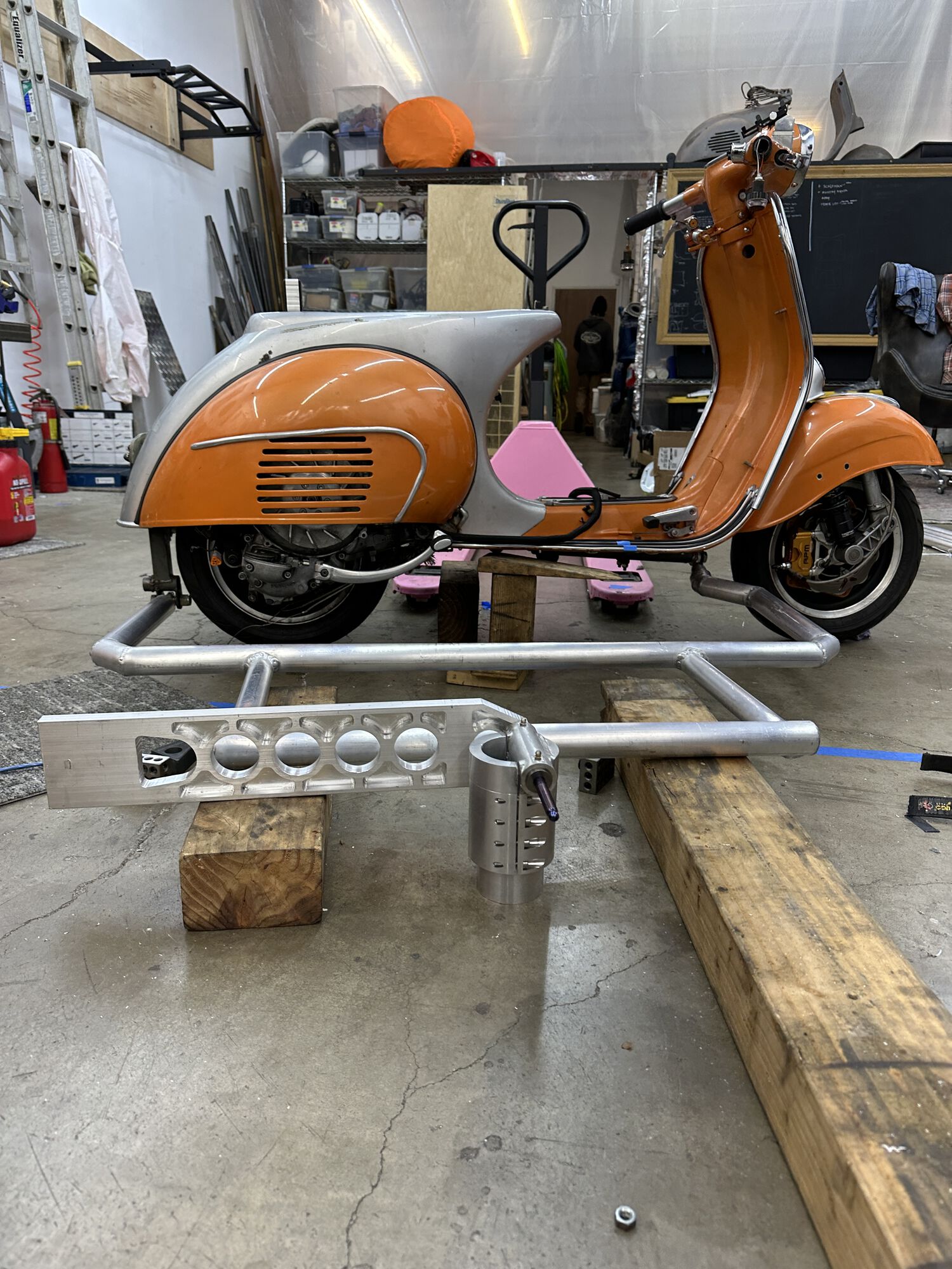 Modern Vespa : Vintage vespa with sidecar (**Now In Technicolor ! **)