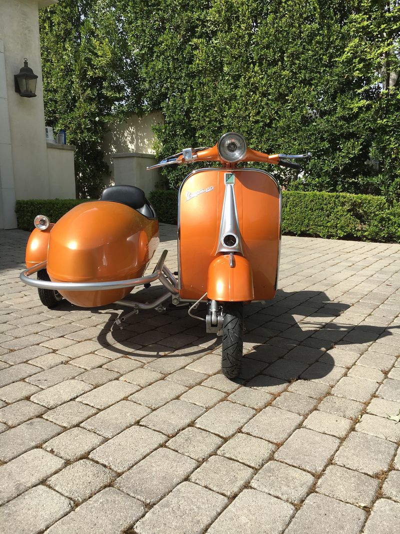 Modern Vespa : Vintage vespa with sidecar (**Now In Technicolor ! **)