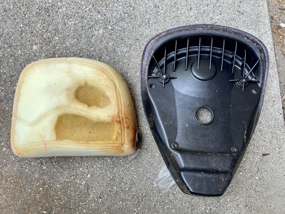 Modern Vespa : [Michigan] LXV split seat pan - free