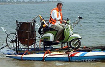 Modern Vespa : Vespa Boat