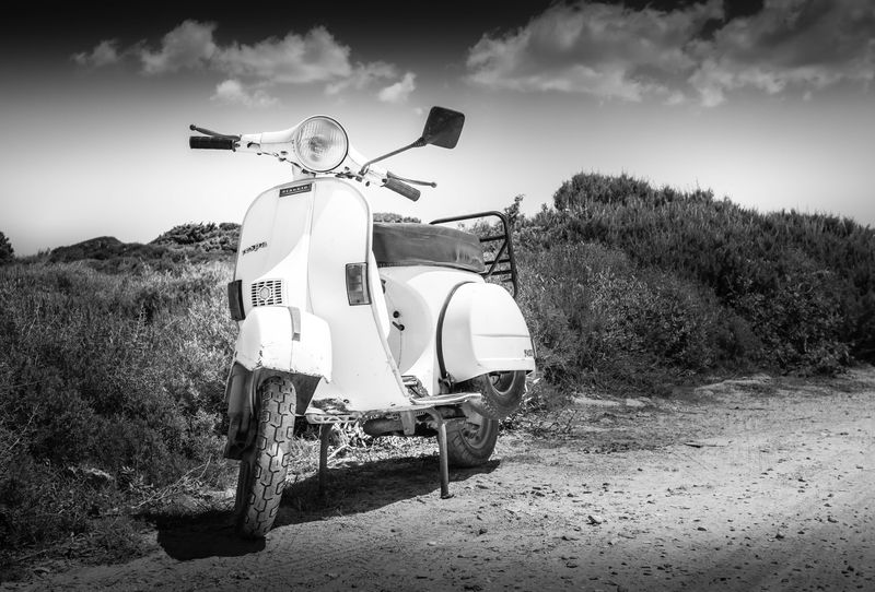Modern Vespa : Vespa photo on holiday