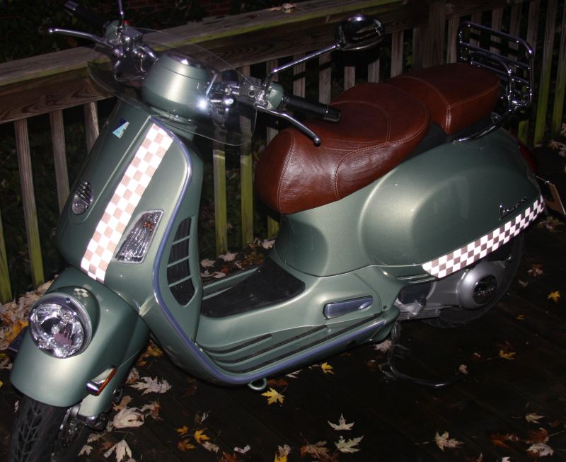 Modern Vespa : My new GTV in all her checkered GLORY!