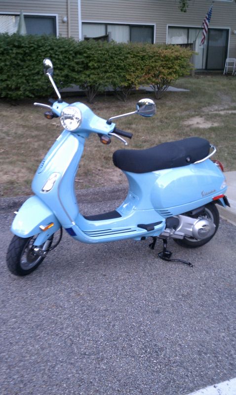 Modern Vespa : New 2009 Vespa LX 150 Powder Blue