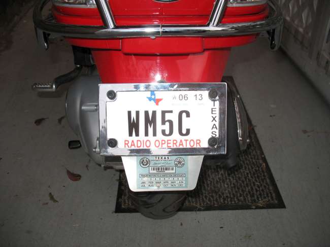 Modern Vespa : License Plate