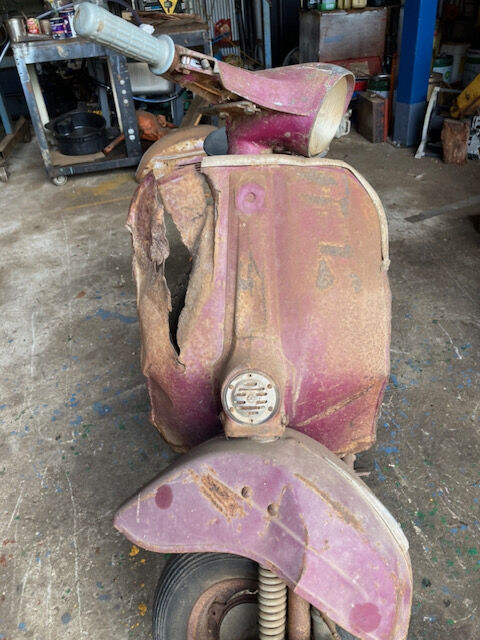 Modern Vespa : New Barn find - Rust & Damage Repair ideas?
