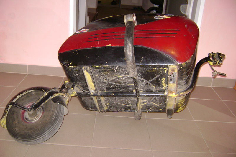 Modern Vespa : PAV 40 trailer renovation for Vespa GTS