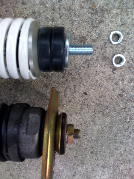 Modern Vespa : Need help/advice fitting front LX150 with new YSS shock