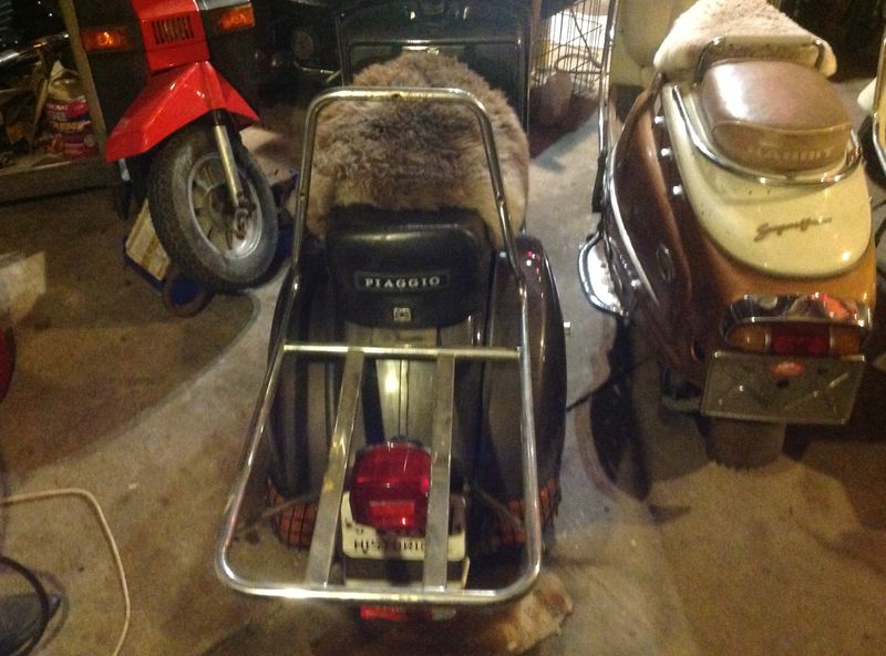 Modern Vespa : p200 bbq rack