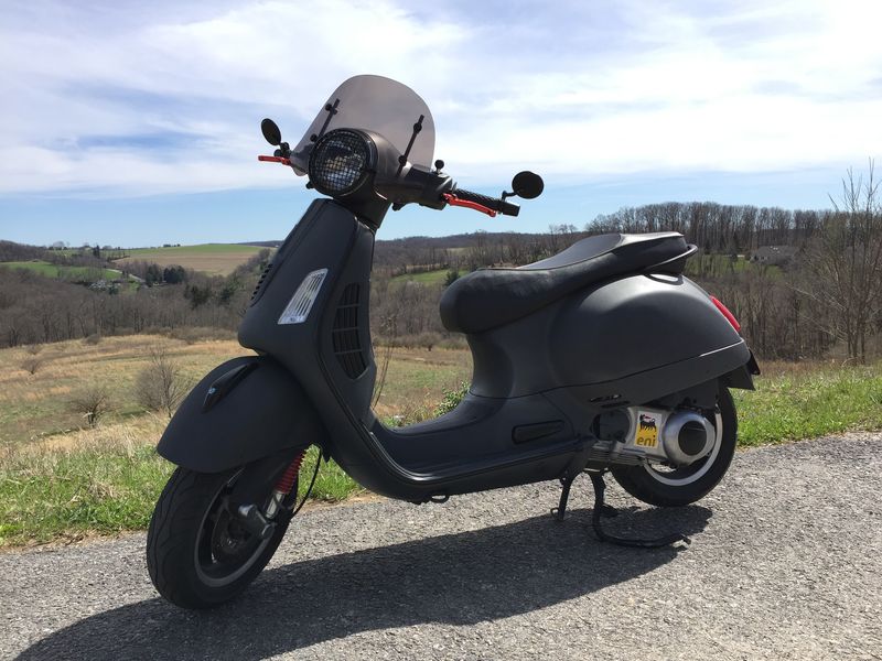 Modern Vespa : 2009 Vespa GTS 250 Projects