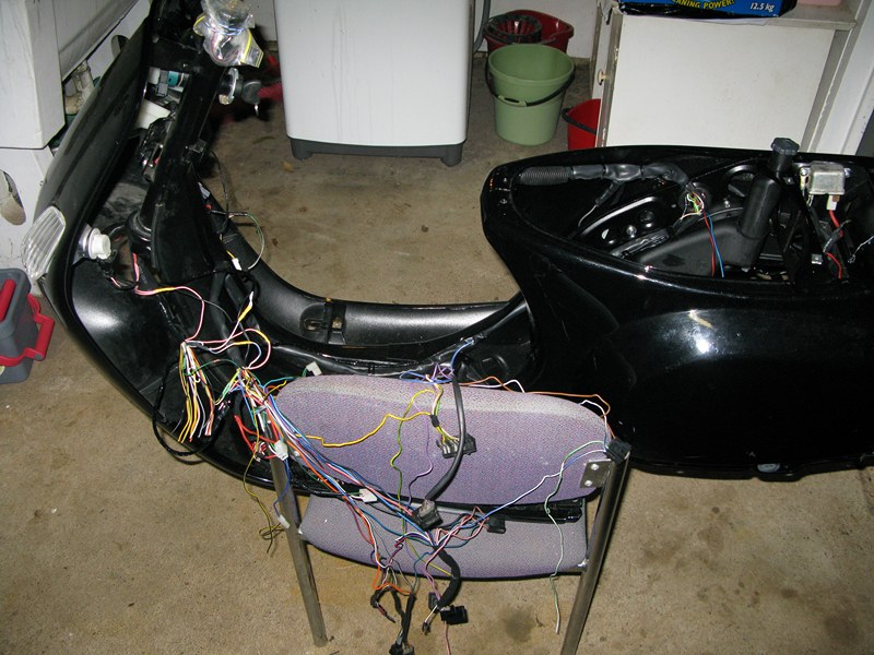 Modern Vespa : Water cooled Vespa LX 155cc 2stroke