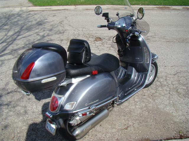 Modern Vespa : Back rest for GT200?