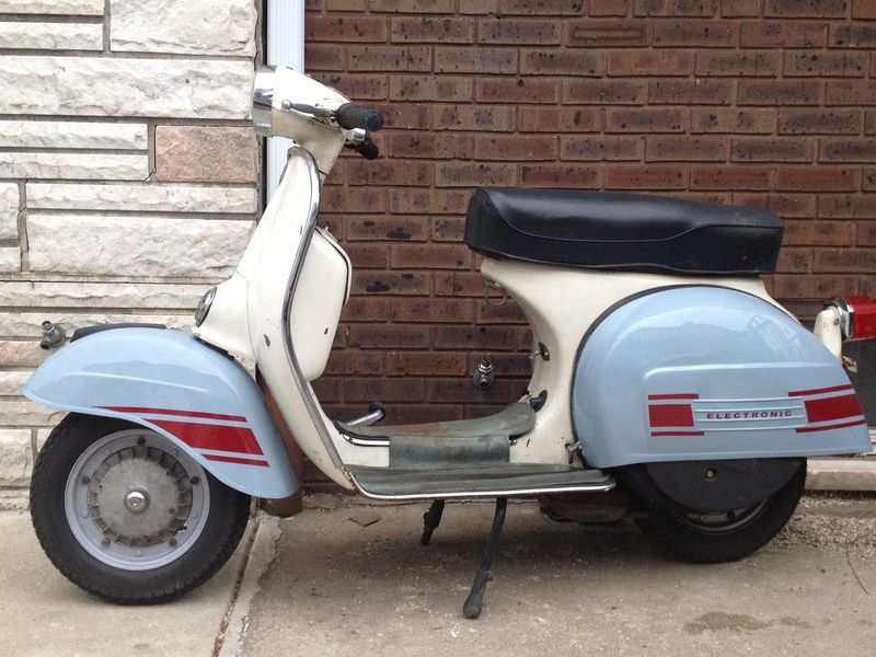 Modern Vespa : Rally 200 Stripes