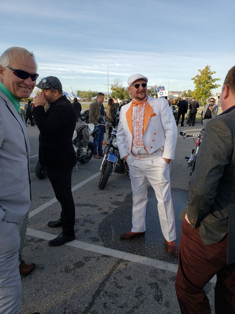 Modern Vespa : Distinguished Gentleman's Ride 2019