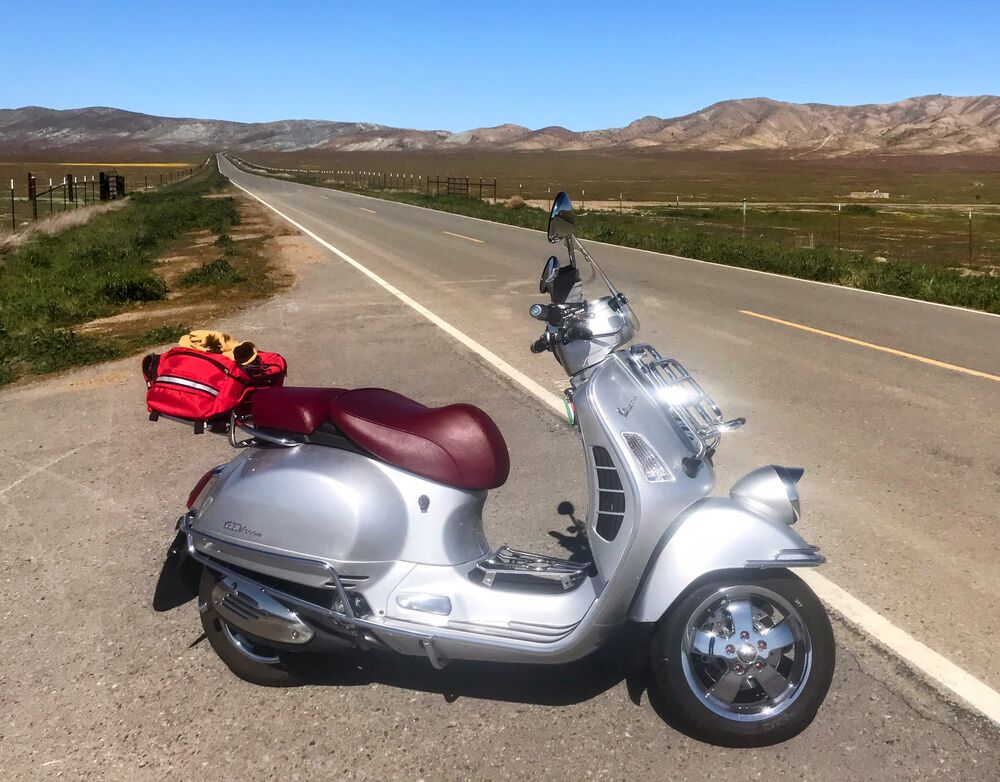 Modern Vespa : New Sei Giorni