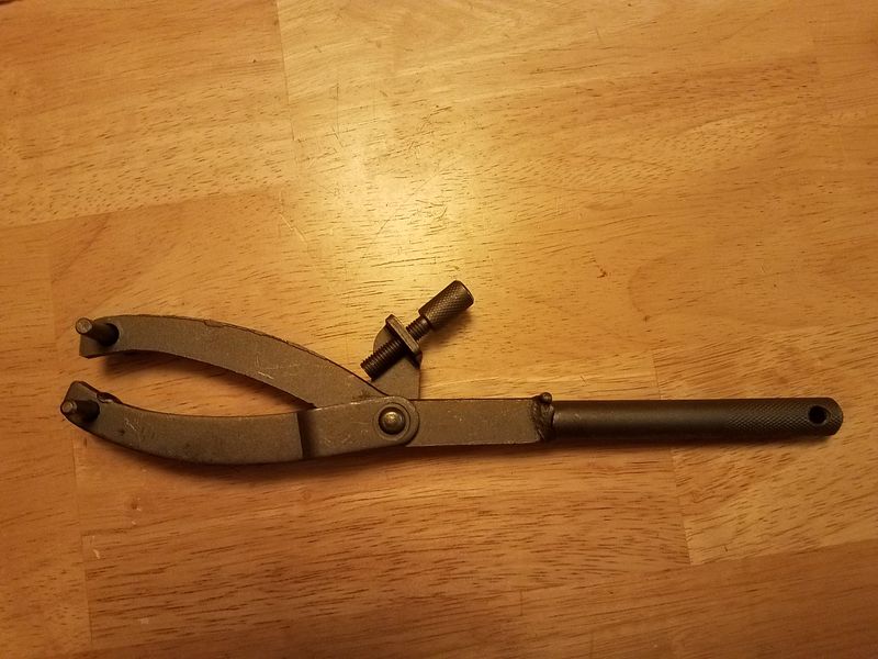 Modern Vespa : BV350 variator holding tool