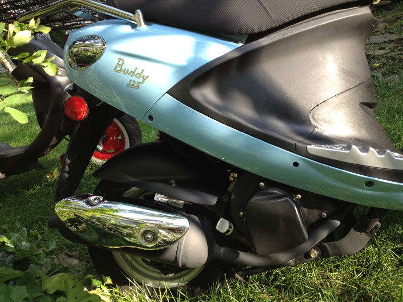 Modern Vespa : FS: 2009 powder blue 125 cc buddy detroit michigan